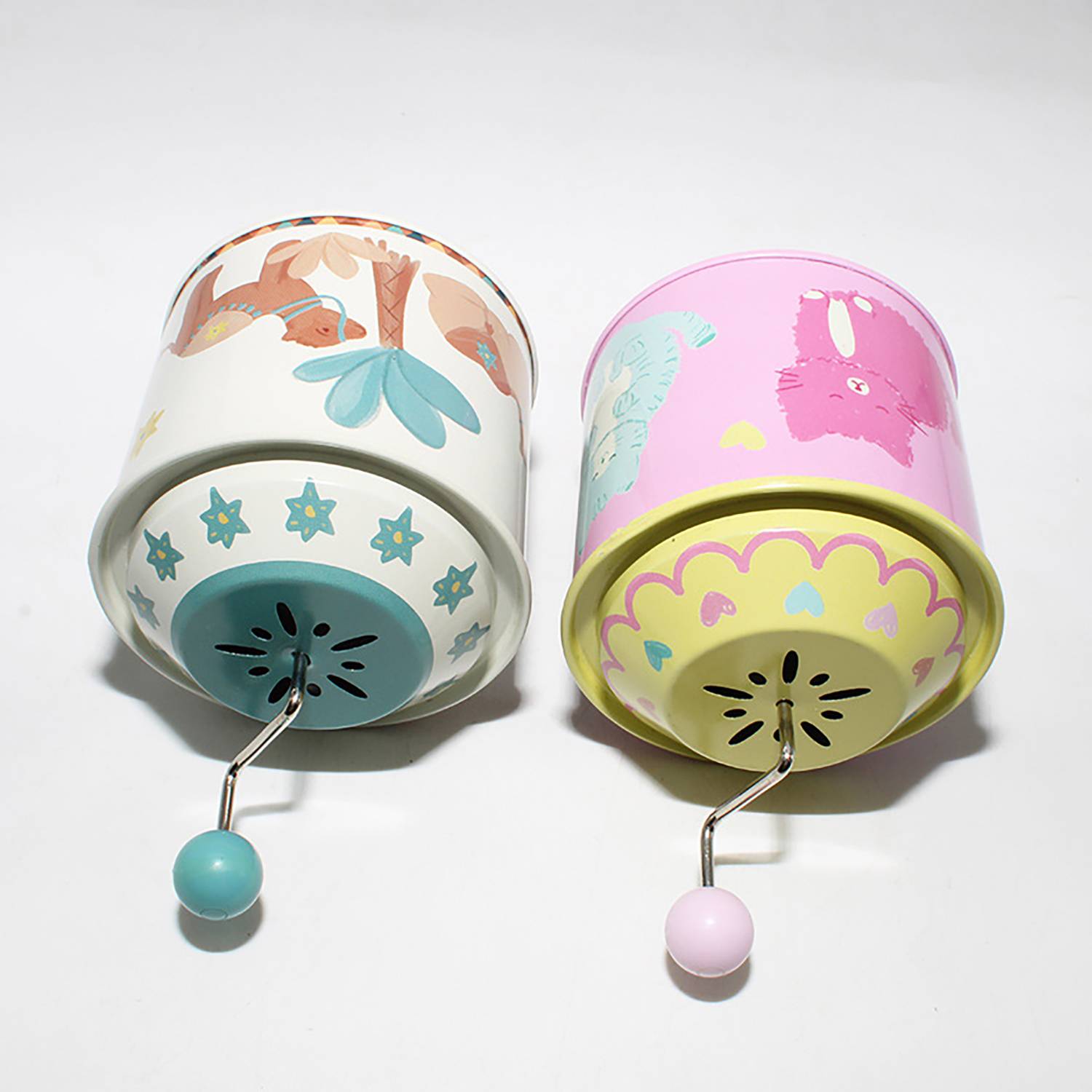 Round Hand Cranked Metal Music Box – AJFashionGroup