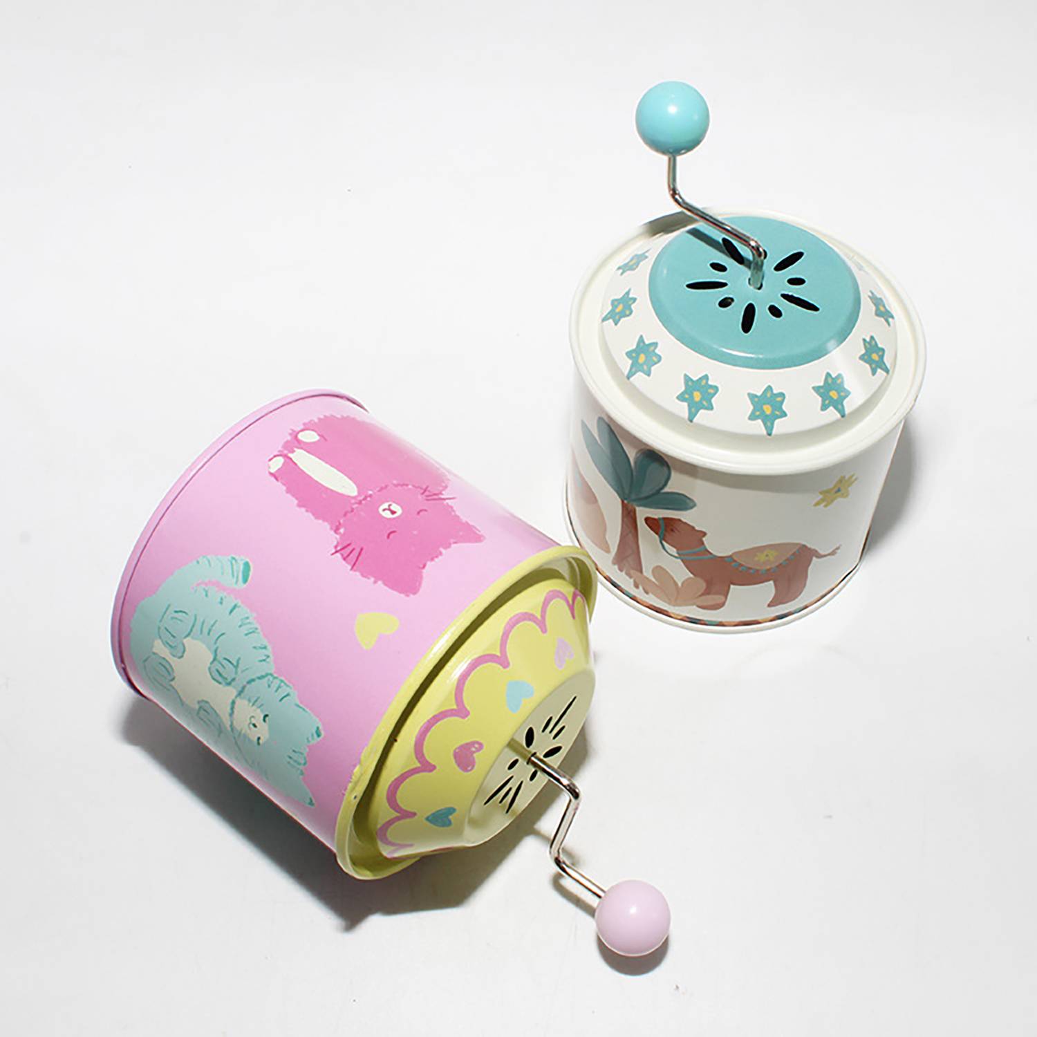 Round Hand Cranked Metal Music Box – AJFashionGroup